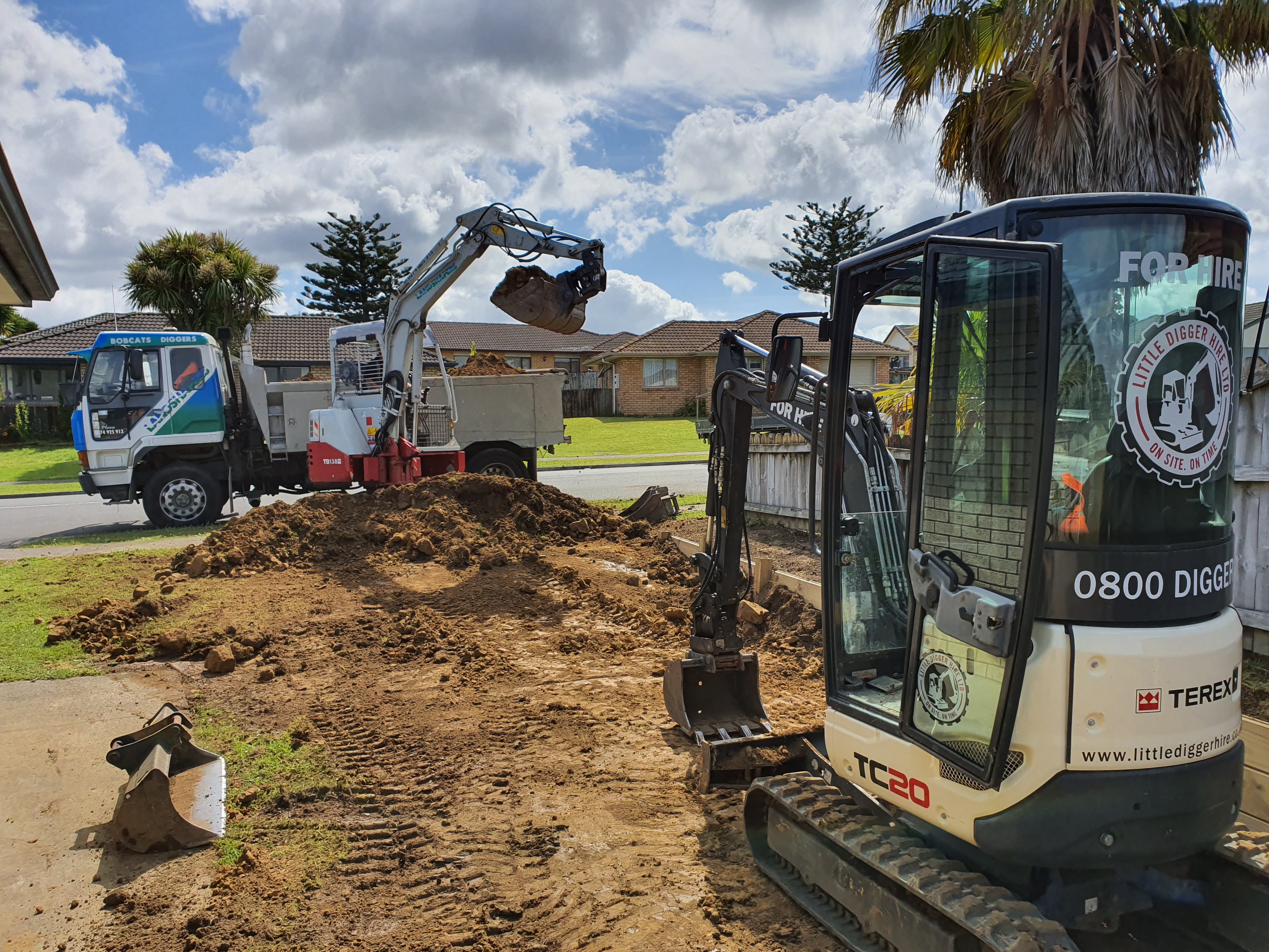 Home - Auckland Truck, Digger and Operator Hire • Excavations ...
